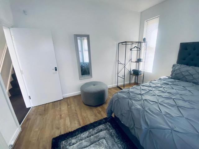 1 bedroom house share to rent