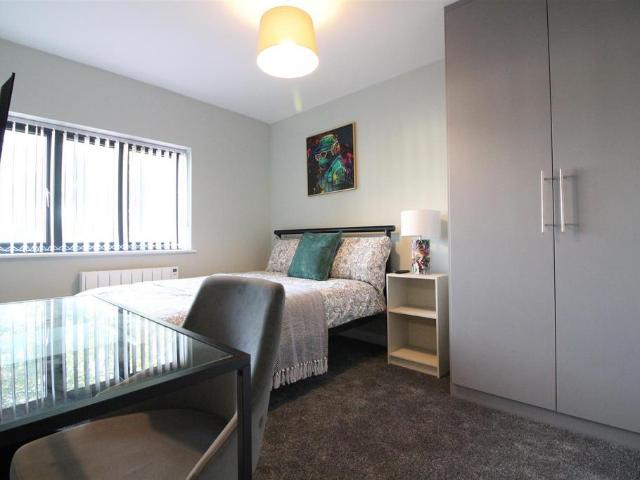 1 bedroom house share to rent