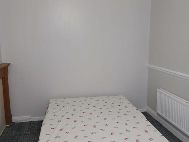 1 bedroom house share to rent