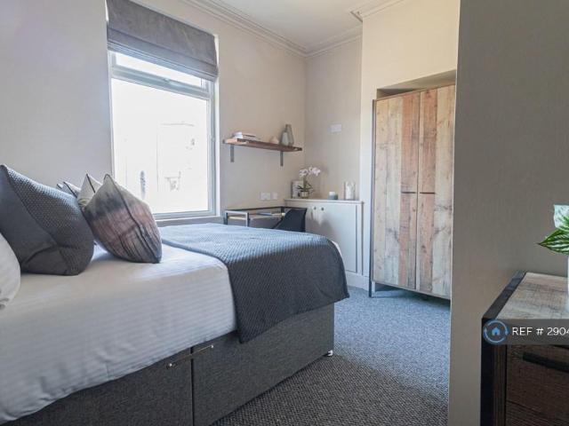 1 bedroom house share to rent