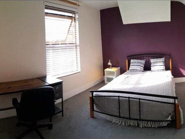 1 bedroom house share to rent