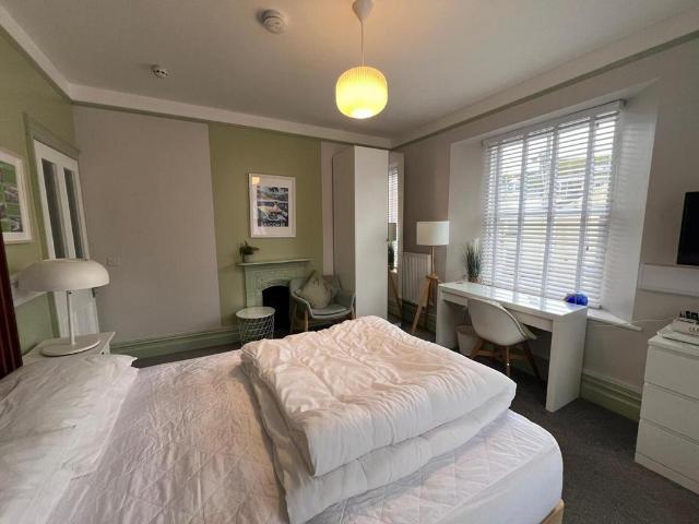1 bedroom house share to rent