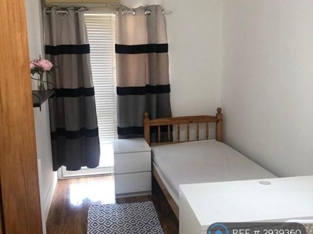 1 bedroom house share to rent