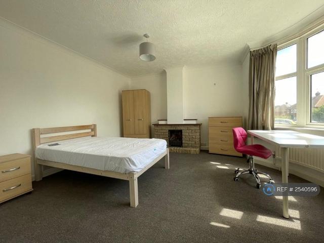1 bedroom house share to rent