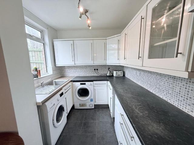 1 bedroom house share to rent