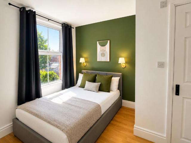 1 bedroom house share to rent