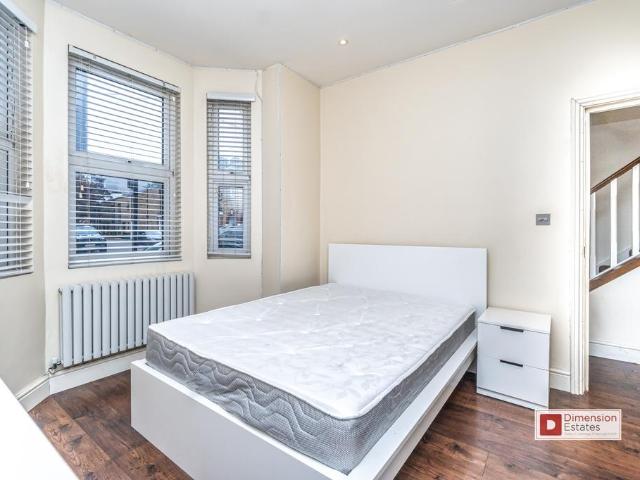 1 bedroom house share to rent