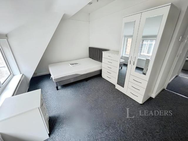 1 bedroom house share to rent