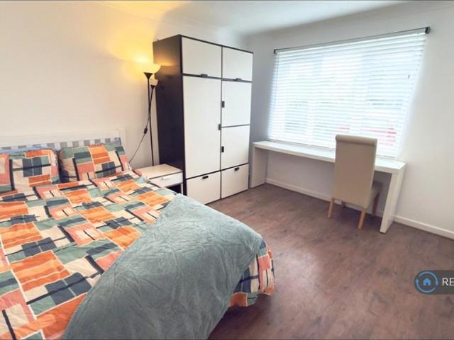 1 bedroom house share to rent