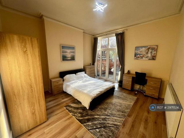 1 bedroom house share to rent