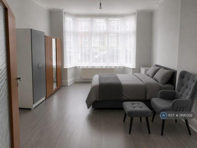 1 bedroom house share to rent
