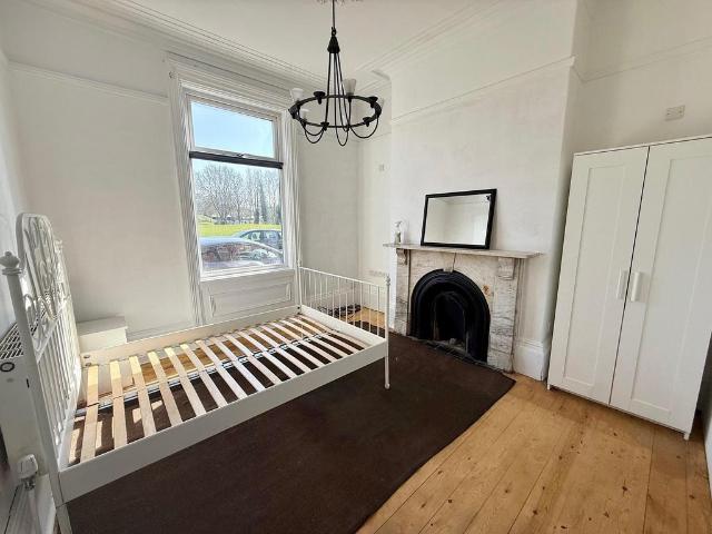 1 bedroom house share to rent