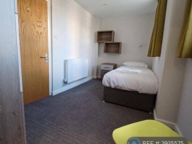 1 bedroom house share to rent