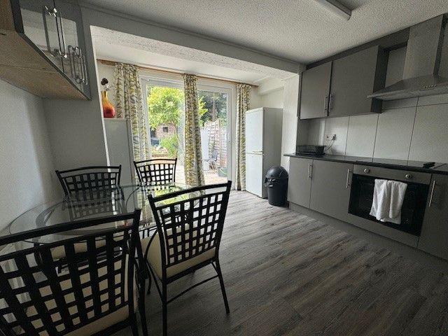 1 bedroom house share to rent