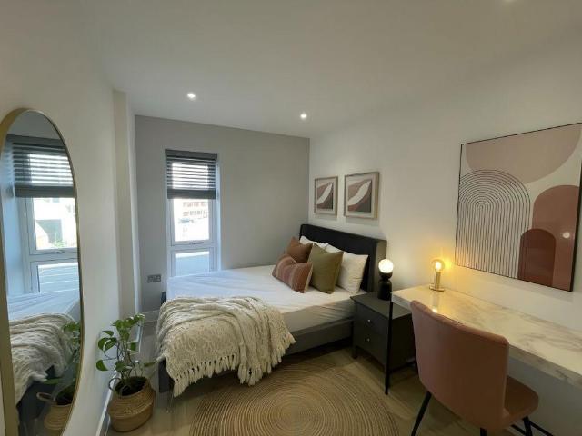 1 bedroom house share to rent