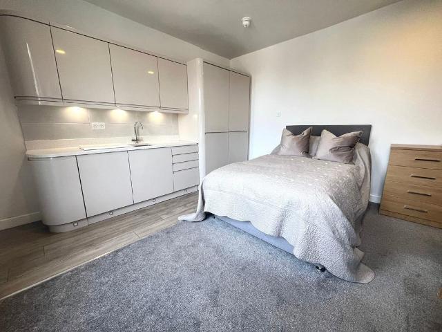 1 bedroom house share to rent