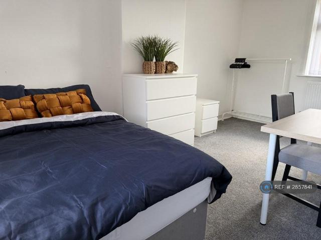1 bedroom house share to rent