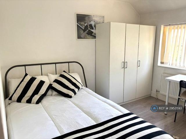 1 bedroom house share to rent