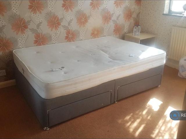 1 bedroom house share to rent