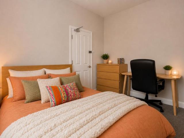1 bedroom house share to rent