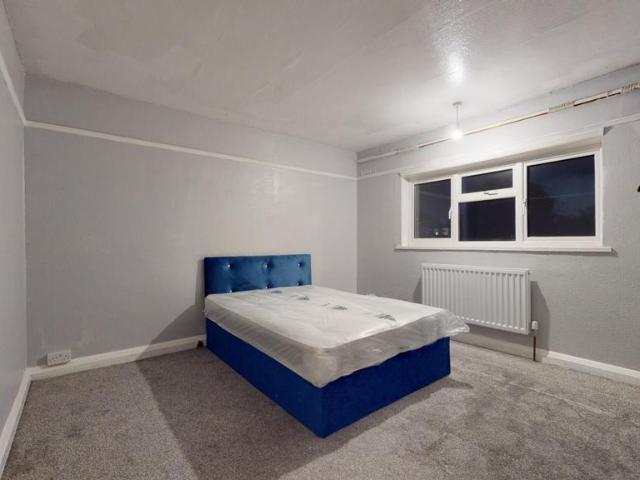 1 bedroom house share to rent