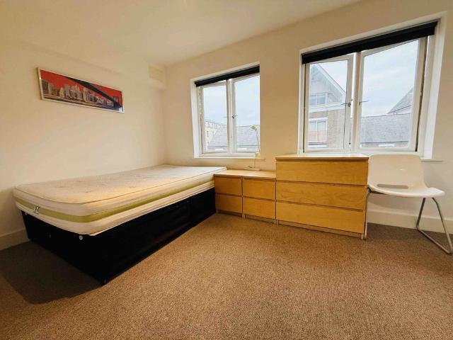 1 bedroom house share to rent