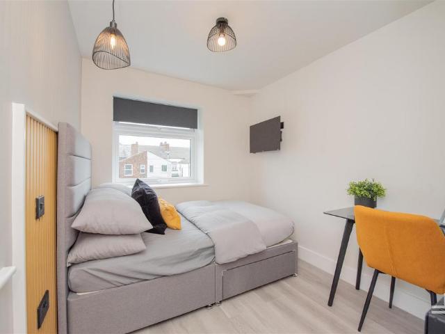 1 bedroom house share to rent