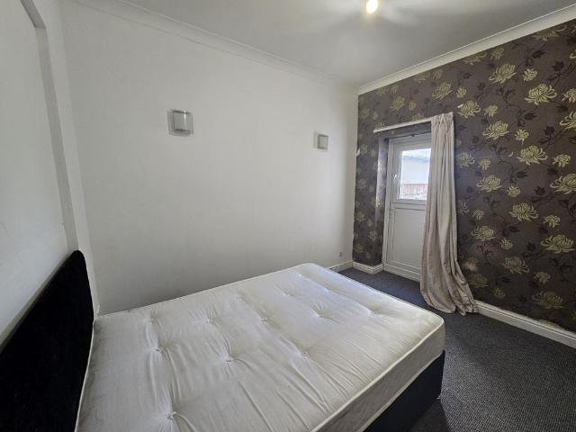 1 bedroom house share to rent
