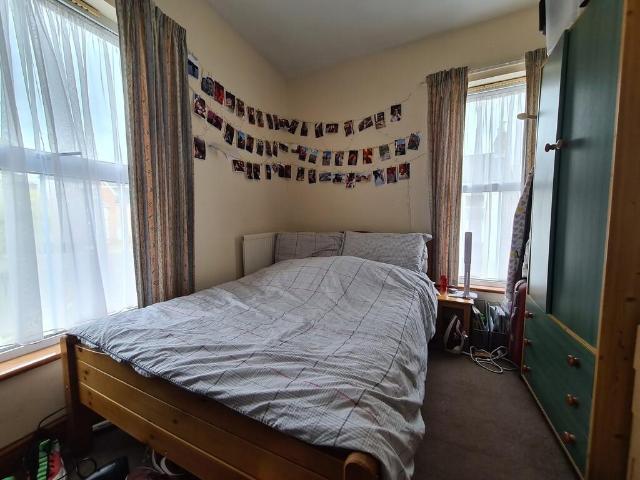 1 bedroom house share to rent