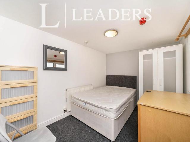 1 bedroom house share to rent