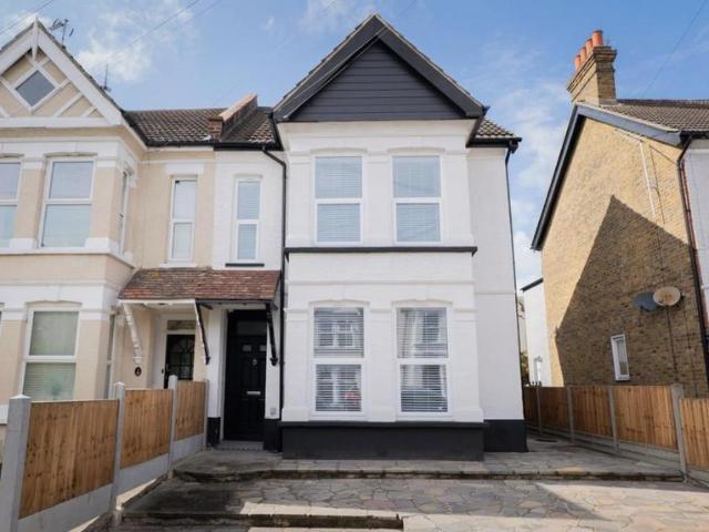 1 bedroom house share to rent
