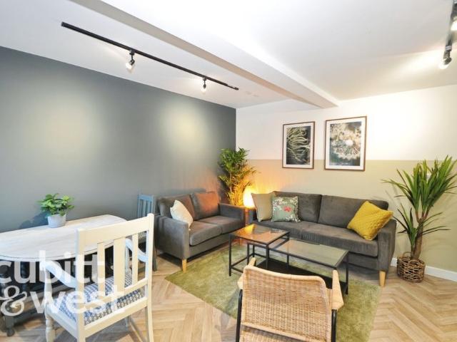 1 bedroom house share to rent
