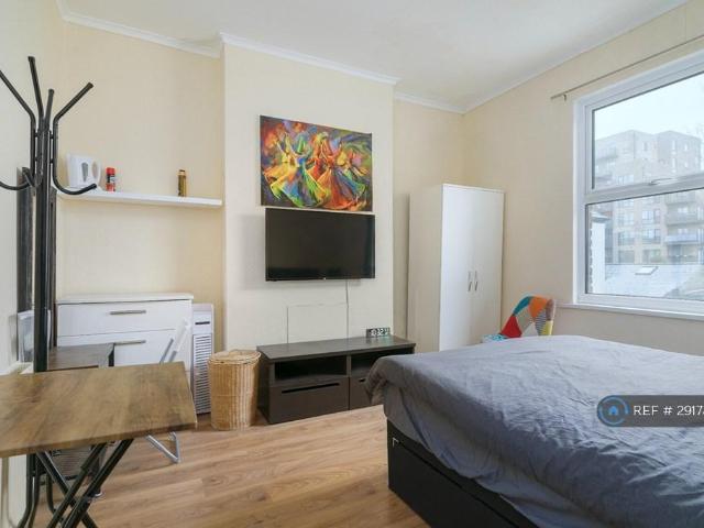 1 bedroom house share to rent