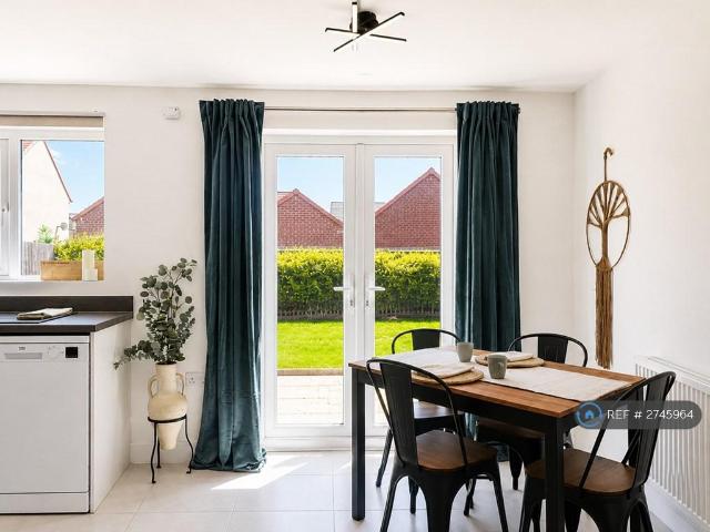 1 bedroom house share to rent