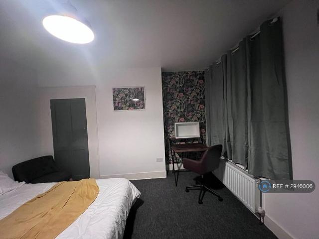 1 bedroom house share to rent