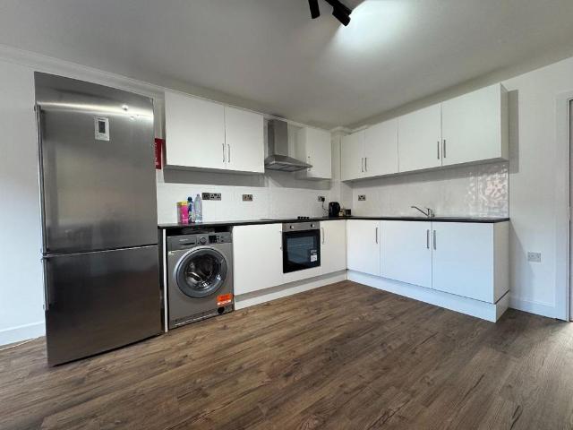 1 bedroom house share to rent