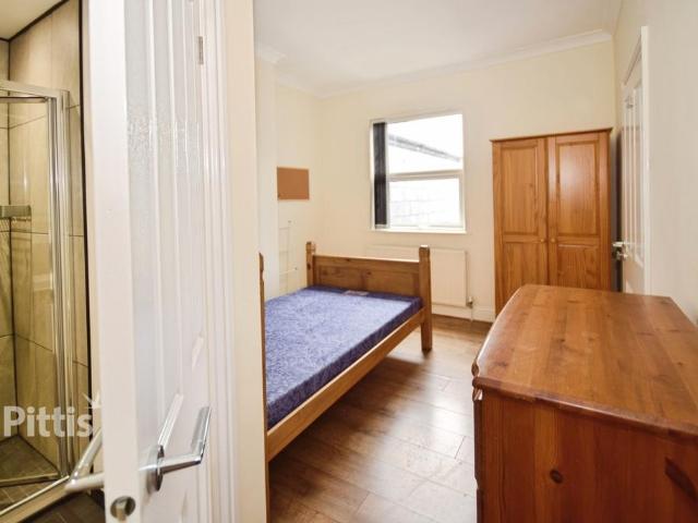 1 bedroom house share to rent