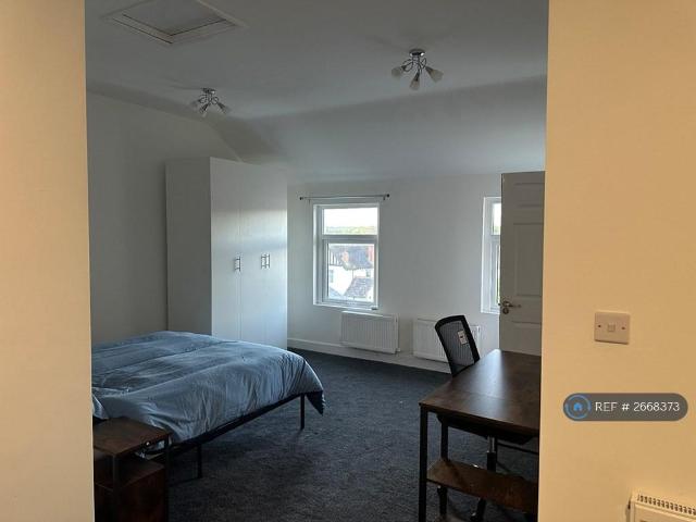 1 bedroom house share to rent