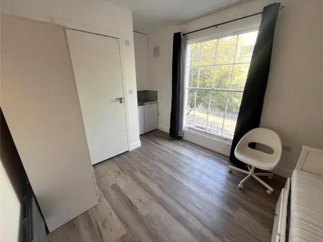 1 bedroom house share to rent