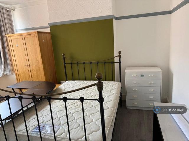 1 bedroom house share to rent