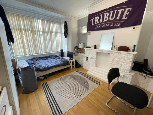 1 bedroom house share to rent