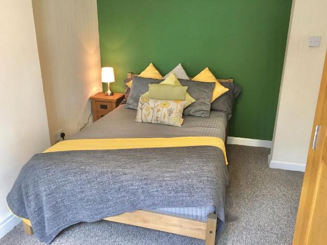 1 bedroom house share to rent