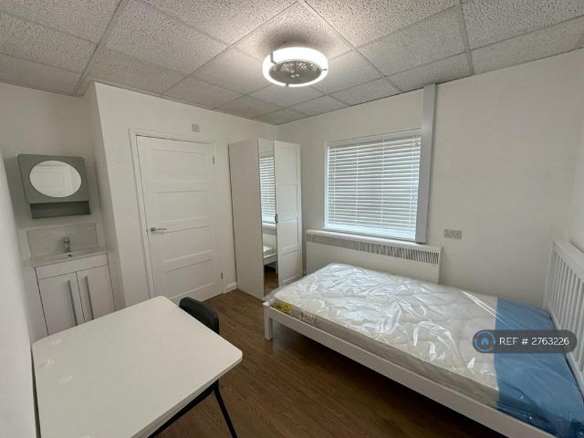 1 bedroom house share to rent
