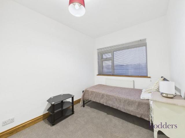 1 bedroom house share to rent