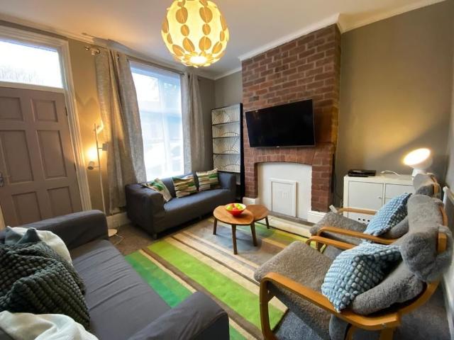 1 bedroom house share to rent