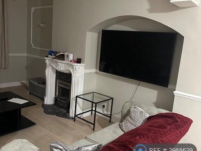 1 bedroom house share to rent