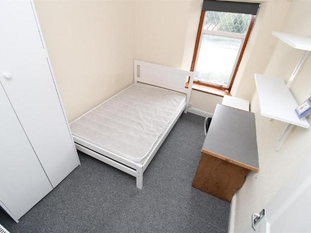 1 bedroom house share to rent