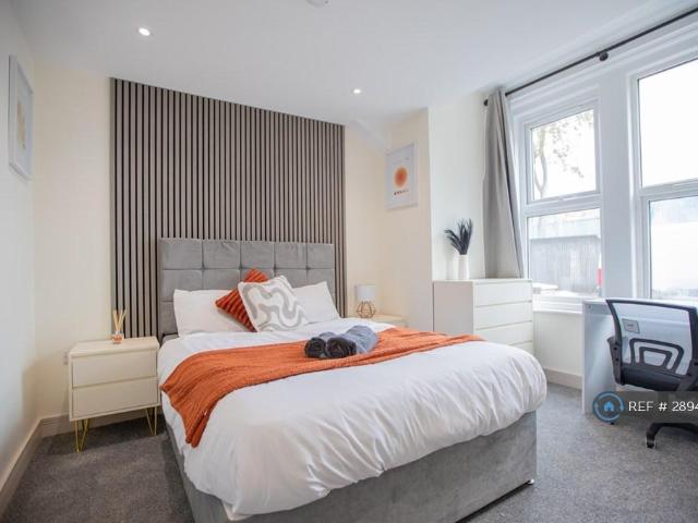 1 bedroom house share to rent
