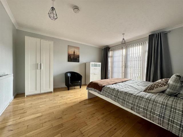1 bedroom house share to rent