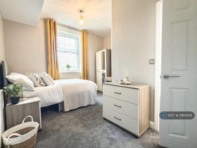 1 bedroom house share to rent